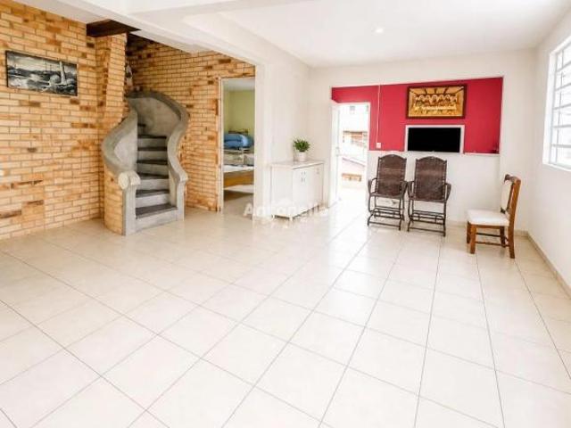 Casa à venda no bairro Jardim Iracema