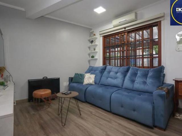 Casa à venda no bairro Jardim Itu em Porto Alegre/RS