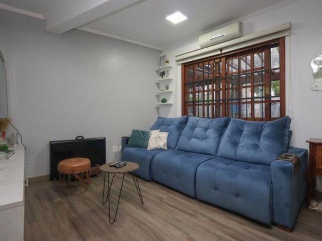 Casa à venda no bairro Jardim Itu em Porto Alegre/RS