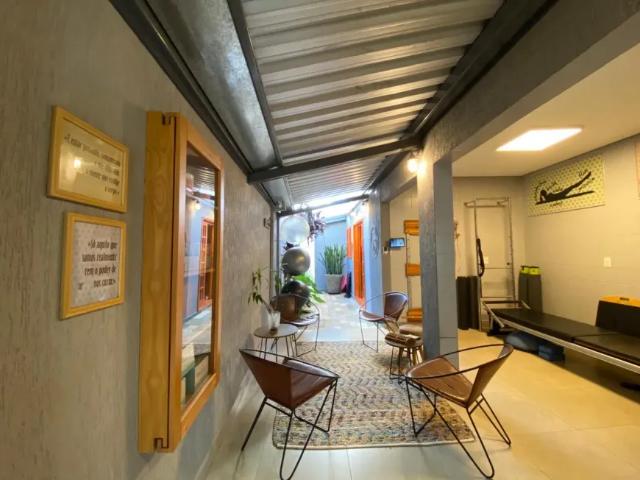 Casa à venda no bairro Jardim Karaíba em Uberlândia