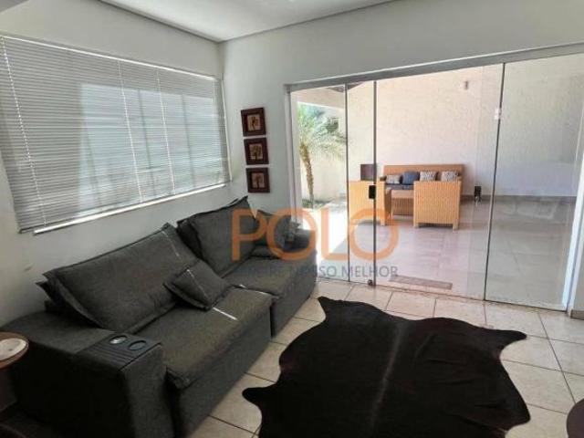 Casa à venda no bairro Jardim Karaíba em Uberlândia