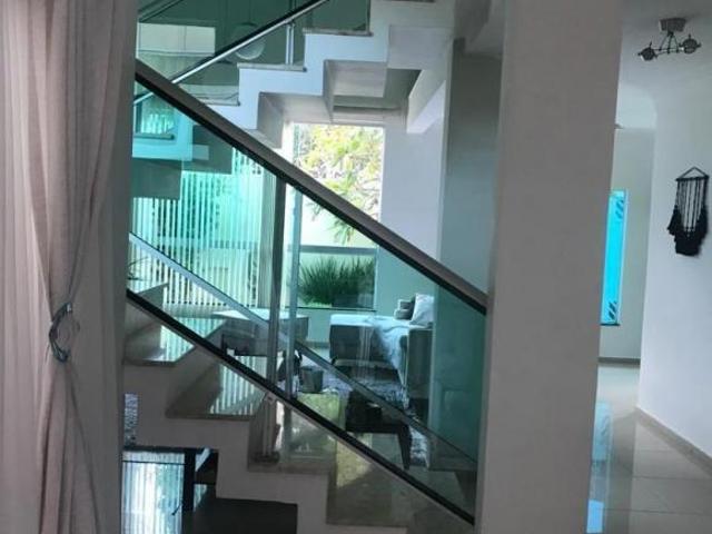 Casa à venda no bairro Jardim Leonor em Londrina/PR