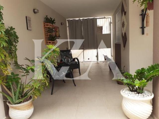 CASA À VENDA NO BAIRRO JARDIM MESSINA EM JUNDIAÍ, 3 QUANTOS SENDO 1 SUÍTE, 160M² DE CONSTRUÇÃO