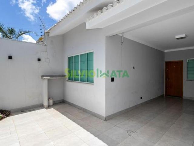 Casa a venda no bairro Jardim Monte Rei Maringá/PR