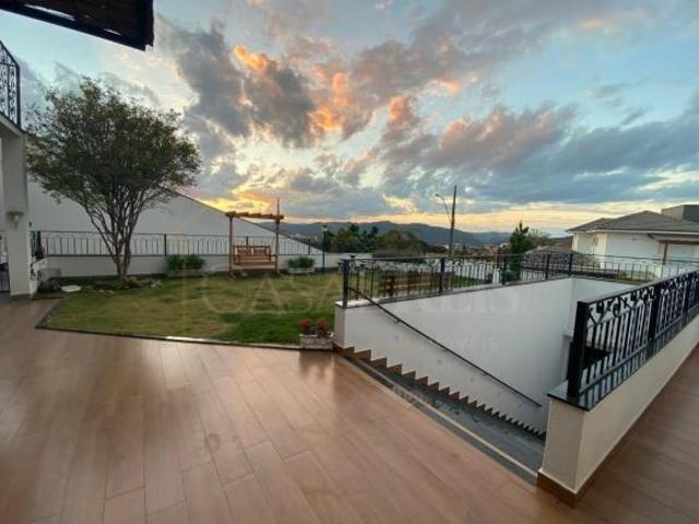 Casa à venda no bairro Jardim Novo Mundo Poços de Caldas/MG