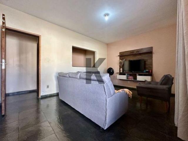 Casa à venda no Bairro Jardim Olimpico com 187 m² de área construída