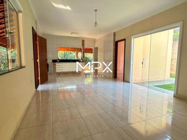 Casa à venda no bairro Jardim Porangaba em Águas de São Pedro/SP
