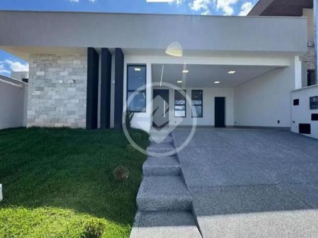 Casa à venda no bairro Jardins Nápoles Senador Canedo/GO