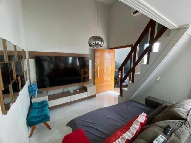 Casa à venda no bairro Lagoinha em Uberlândia