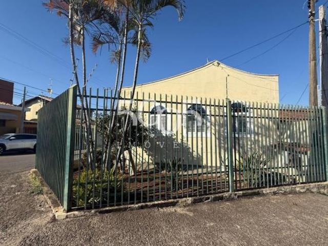 Casa à venda no bairro Liberdade, com 220m² e três dormitórios