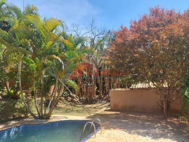 CASA A VENDA NO BAIRRO LOTEAMENTO PORTAL DA COLINA EM JUNDIAÍ 294,00 M² DE ÁREA ÚTIL, CINCO VAGAS DE