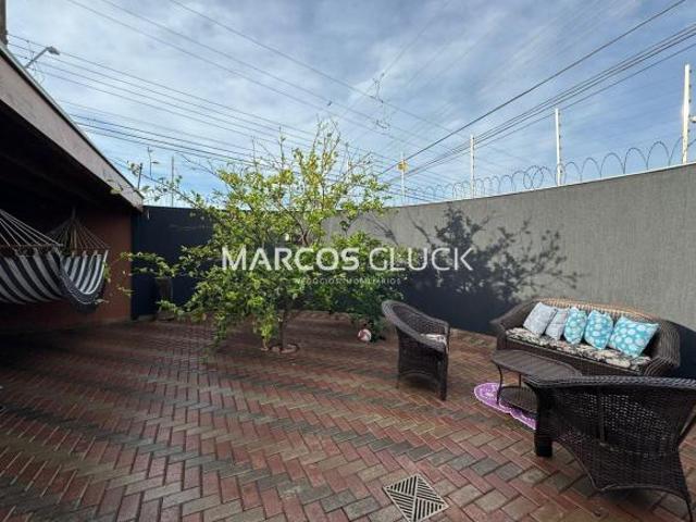 Casa à venda no bairro Pacaembú Londrina/PR, Norte