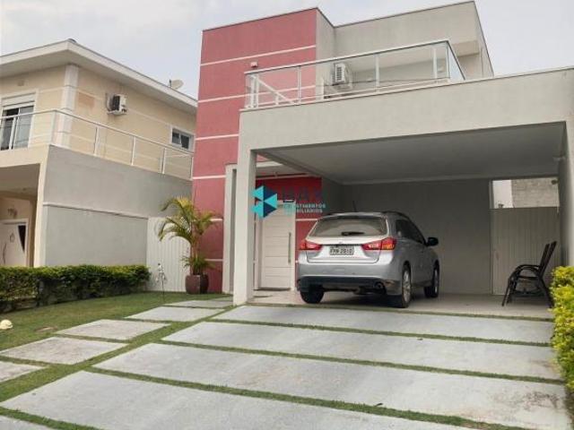 Casa à venda no bairro Parque Califórnia Jacareí/SP