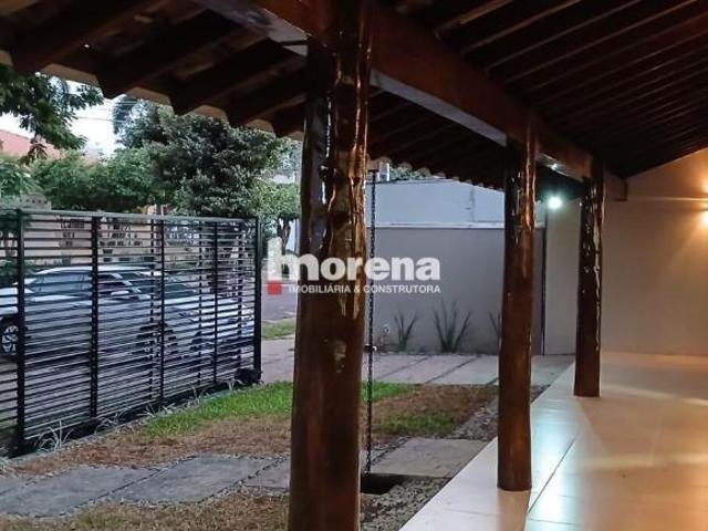 Casa à venda no bairro Parque Cidade Jardim Umuarama/PR