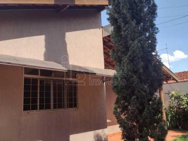 Casa a venda no bairro Parque Laranjeiras em Araraquara