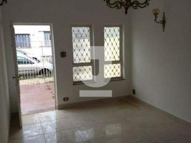 Casa à venda no bairro Paulista, com 188 m², 3 quartos, 1 banheiro e 6 vagas de garagem