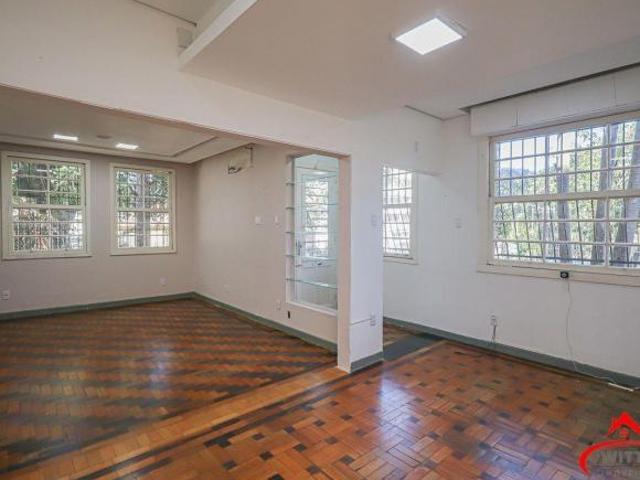 Casa a venda no bairro Petrópolis