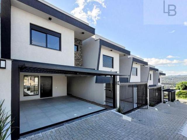 Casa à venda no bairro Petrópolis Novo Hamburgo/RS