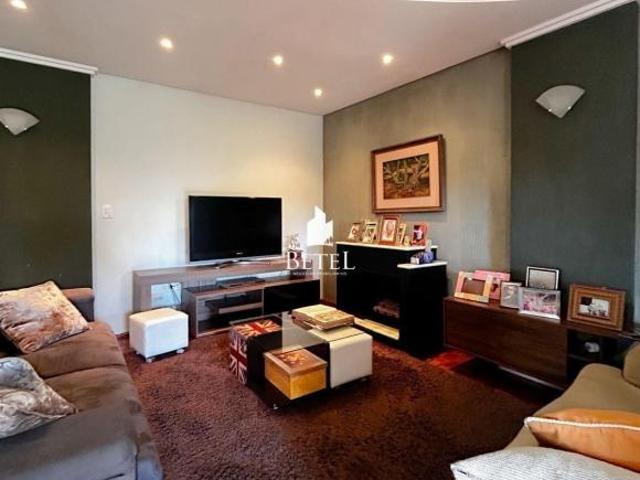 Casa à venda no bairro Pioneiro Caxias do Sul/RS