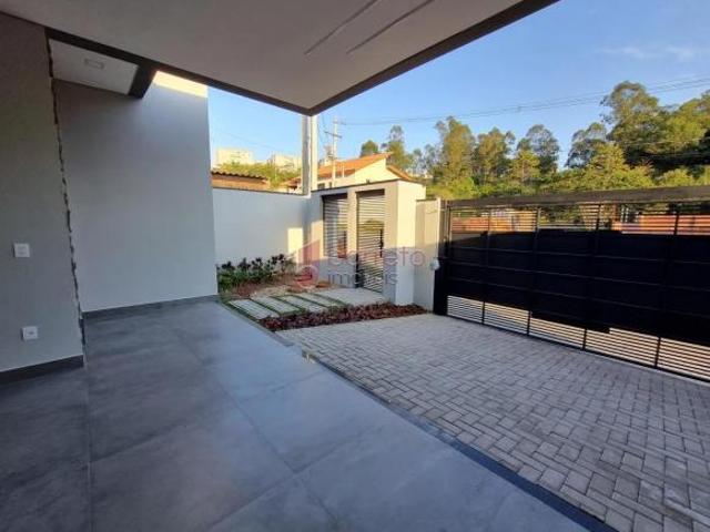 CASA À VENDA NO BAIRRO PINHEIRINHO EM VINHEDO/SP