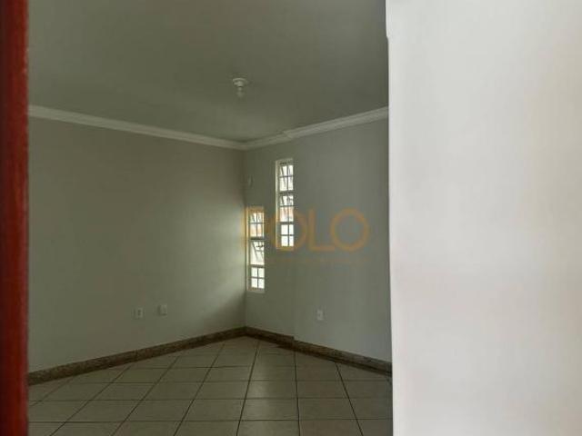Casa à venda no bairro Planalto em Uberlândia