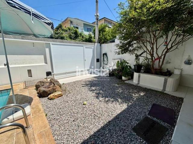 Casa à venda no bairro Ponta da Praia