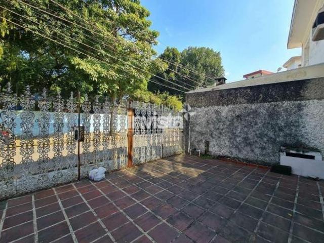 Casa à venda no bairro Ponta da Praia