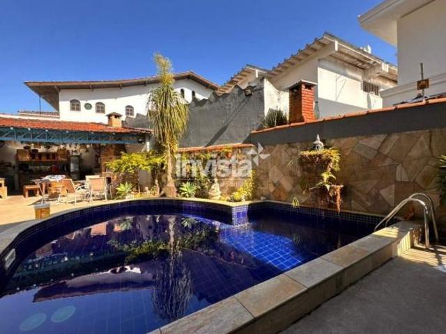 Casa à venda no bairro Ponta da Praia