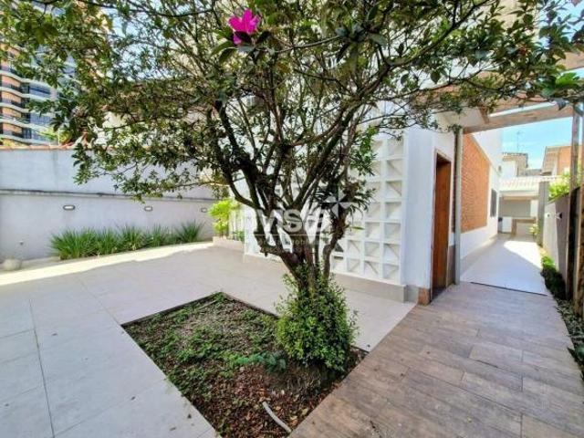 Casa à venda no bairro Ponta da Praia
