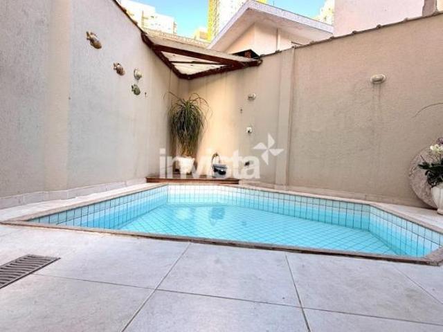 Casa à venda no bairro Ponta da Praia