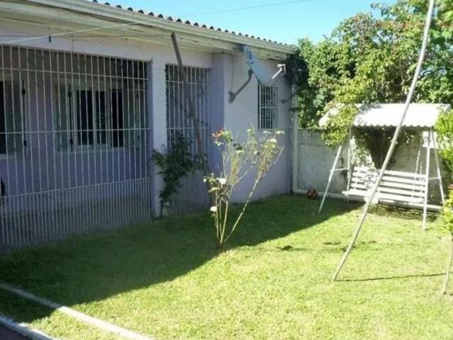 Casa a venda no bairro Ponta Grossa com 3 quartos / 1 suite / 2 banheiros / 2 vagas