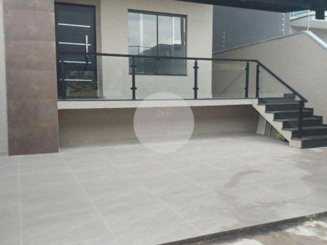 Casa à venda no bairro Portais Polvilho em Cajamar/SP