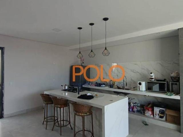 Casa à venda no bairro Portal do Vale em Uberlândia