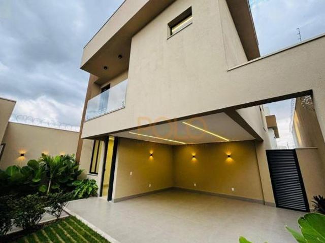Casa à venda no bairro Praça Alto Umuarama em Uberlândia