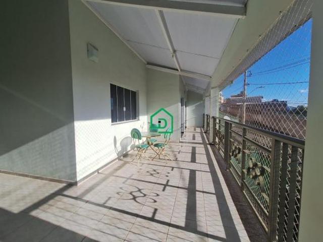 Casa à venda no bairro Queluz Conselheiro Lafaiete
