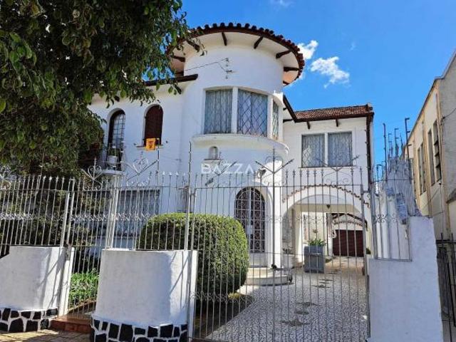 Casa à venda no bairro Rebouças em Curitiba/PR