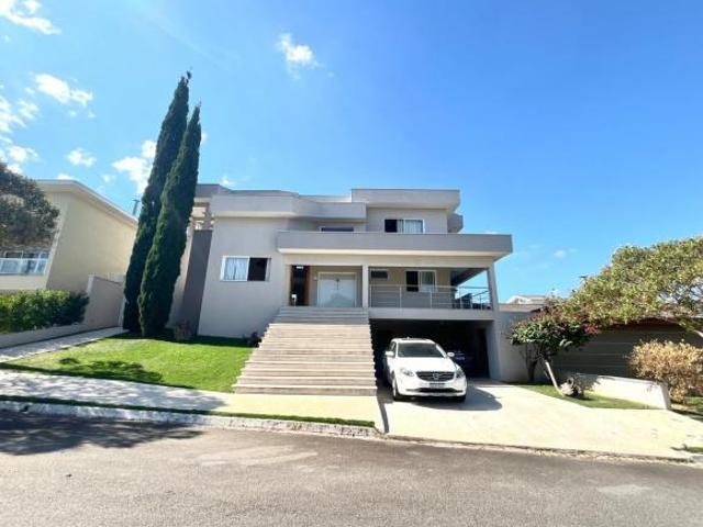 Casa à venda no bairro Residencial Santa Helena Caçapava/SP
