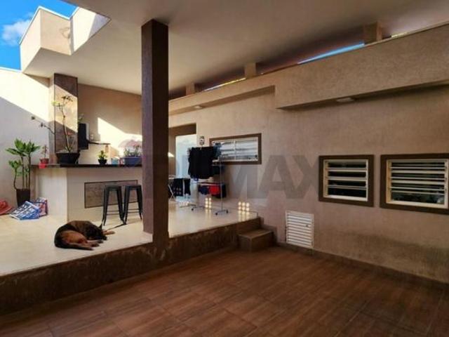 Casa à venda no bairro Sumarezinho, 3 quartos sendo 1 suíte