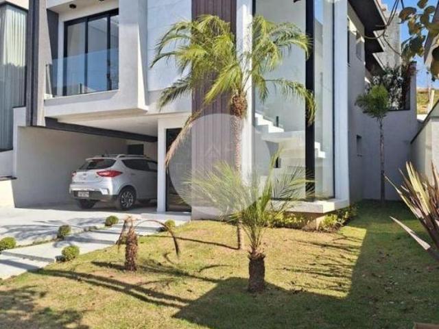Casa à venda no bairro Suru em Santana de Parnaíba/SP