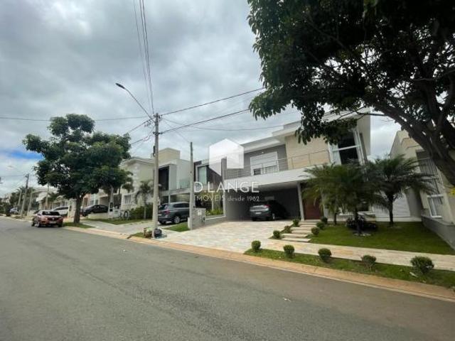 Casa à venda no bairro Swiss Park em Campinas