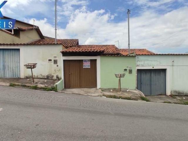 Casa à venda no bairro São Francisco de Assis