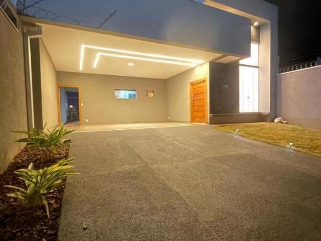 Casa à venda no bairro São Francisco em Campo Grande/MS
