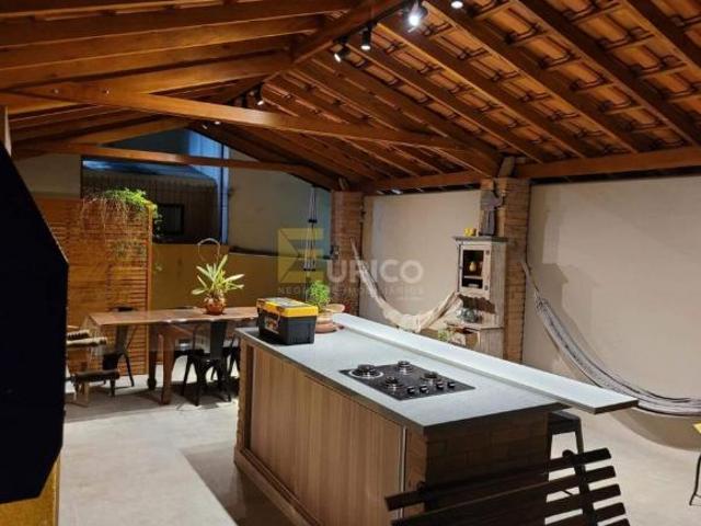 Casa a venda no Bairro São Luis em Valinhos