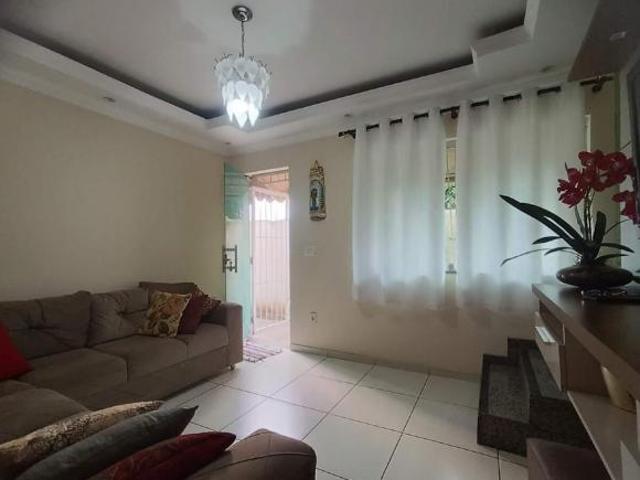 Casa à venda no bairro São Pedro em Ibirité/MG