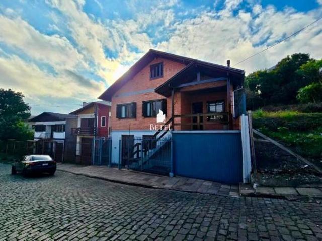 Casa à venda no bairro Sagrada Família Caxias do Sul/RS