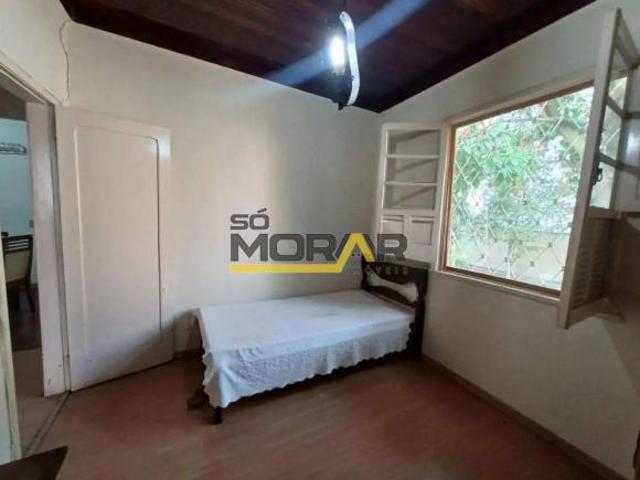 Casa a Venda no bairro Sagrada Familia – Lote de 360 m2