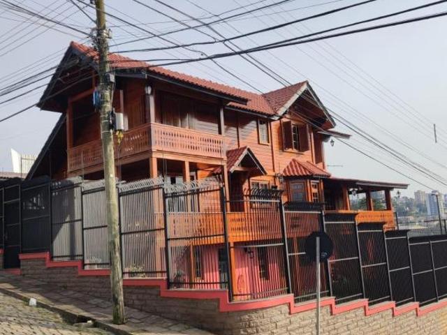 Casa à venda no bairro Salgado Filho