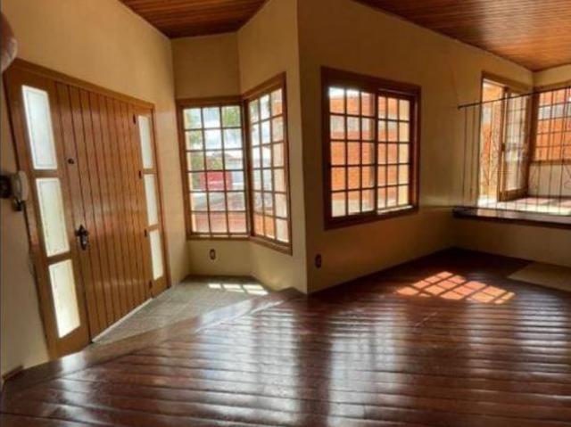Casa à venda no bairro Santa Catarina