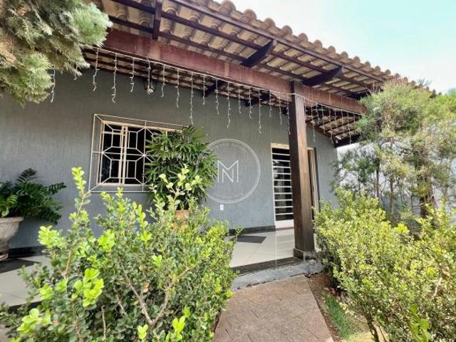 Casa à Venda no Bairro Santa Rita