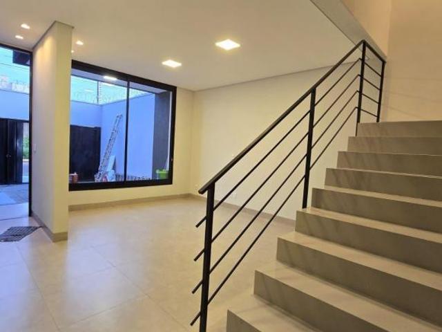 Casa à venda no bairro Santa Rosa em Uberlândia